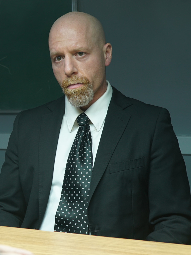 Goodbye Horses' - T1 Ep 5 | SincroGuia TV