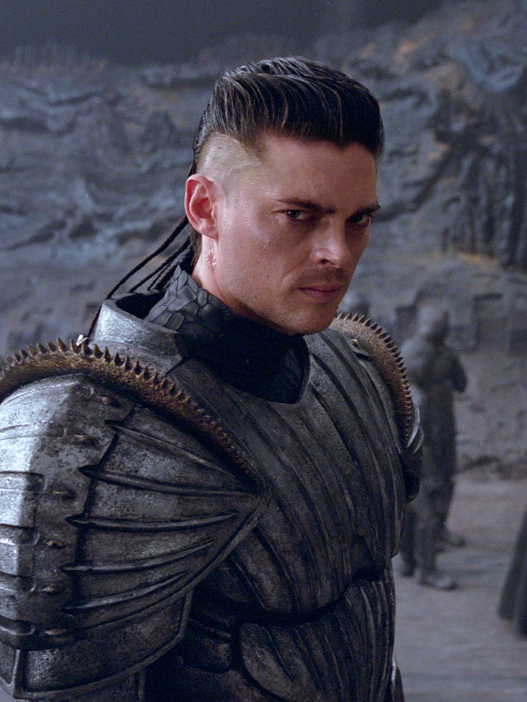 Las crónicas de Riddick | SincroGuia