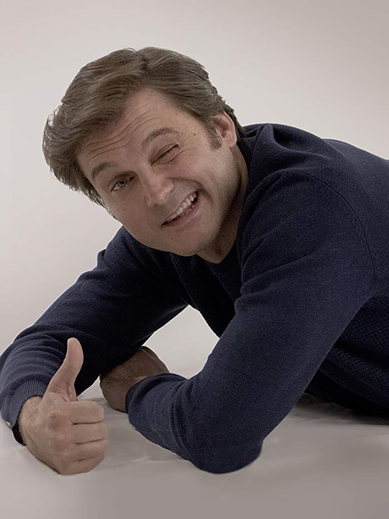 Bond, Max Bond - T1 Ep 1 | SincroGuia TV